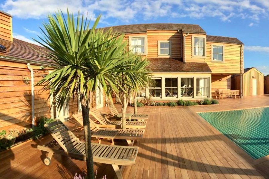 New bespoke coastal house with swimming pool | LGM Developments